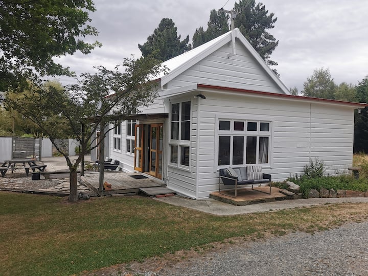 Wedderburn School Lodge - Naseby