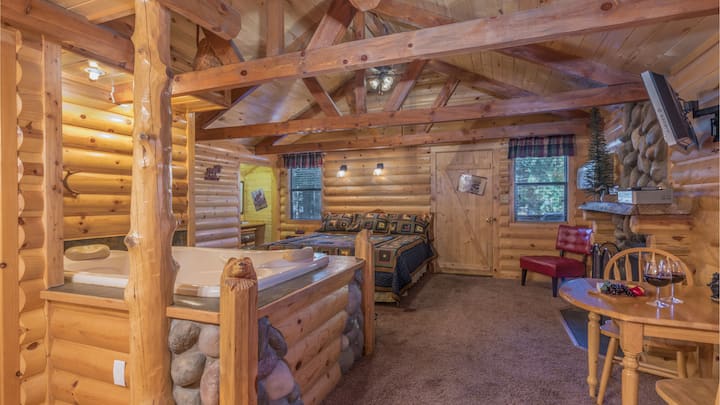 Upper Canyon Inn - Cabin 16 - Whirlpool- Fireplace - Ruidoso, NM