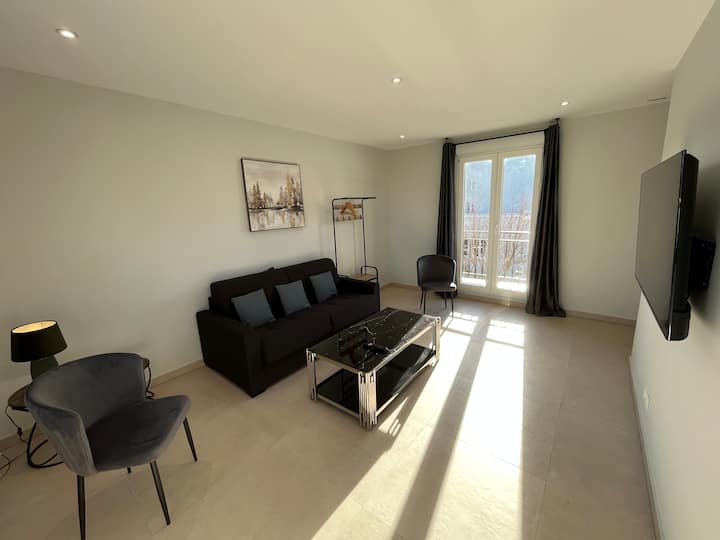 The Big Beaufils 201* Gare Rer B* Portes De Paris - La Plaine Saint-Denis