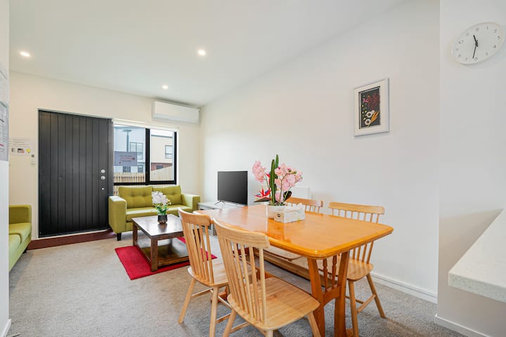 Cozy Brand New Town House 43 - Auckland