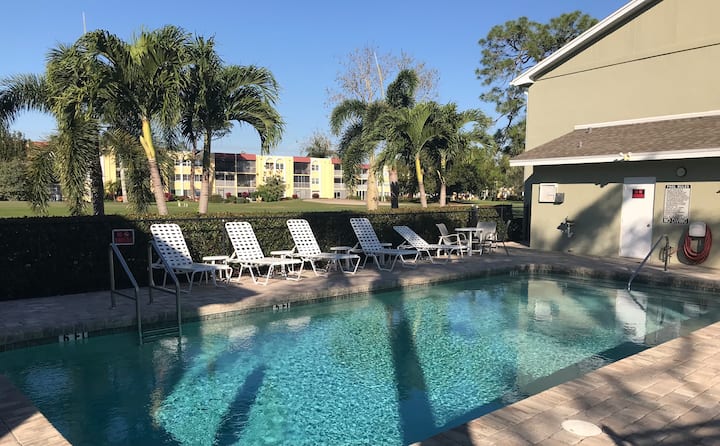 Coastal Nest In Naples Center - Naples, FL
