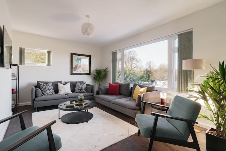 Yewbeck: Brand New, Garden Views - Windermere