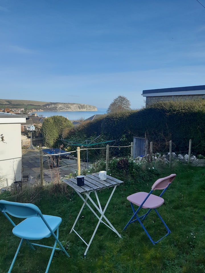 3 Bed Bungalow In Swanage Sleeps 4 Adults + 2 Kids - Swanage