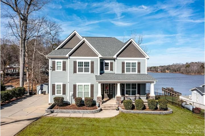 Peaceful Lake Wylie Waterfront! 3bedrooms-sleeps 8 - Belmont, NC