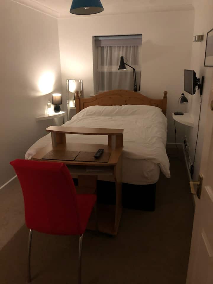 Luxury Room & Private Bathroom. - St Neots