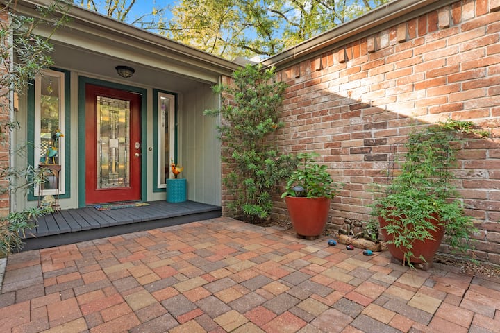 The Eagles Nest - The Woodlands, TX