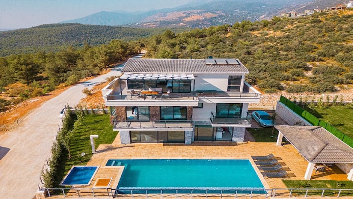 Kalkan Da Deniz Manzaralı 4+1 Lüks Villa - Калкан