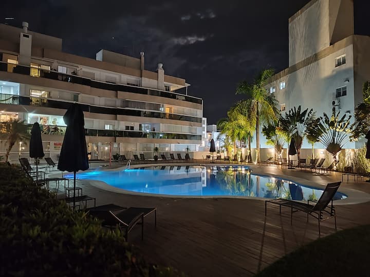 Cozy Apartment In Jurerê With View Of The Pool - Brazil