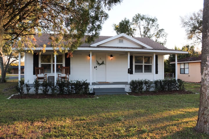 3 Bedroom Centrally-located Home | Dog-friendly - Lakeland, FL