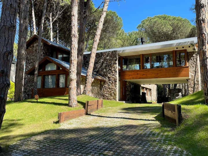 Carilo - Moderna Y Linda Vista Al Bosque - Villa Gesell
