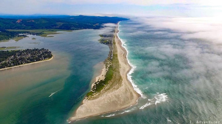 Double Waterfront? Check! (30 Days Min) - Lincoln City, OR