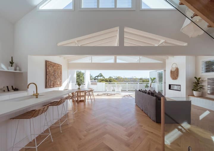 Palms Of Fairlight - Manly