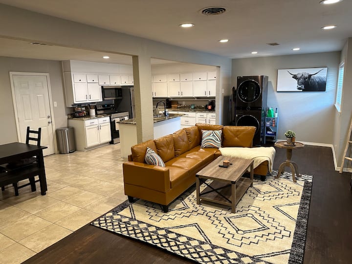 Ev Charger Spacious And Pet Friendly! - Arlington, TX