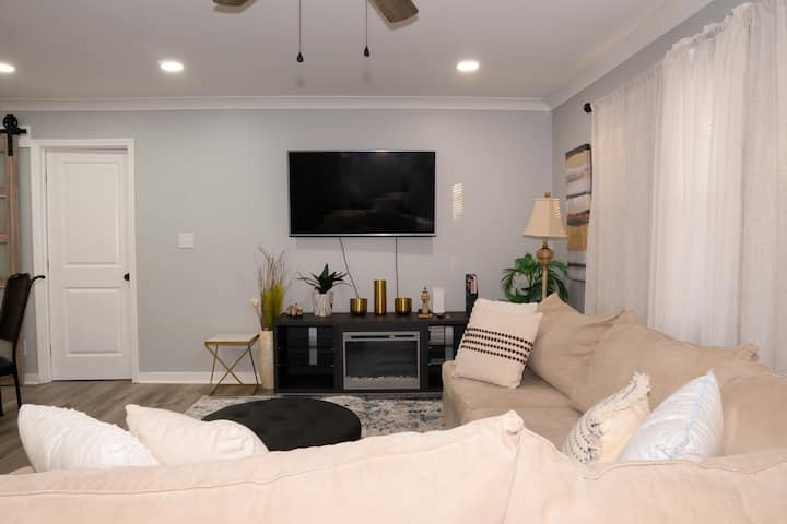 Home Away From Home! - Huntsville, AL