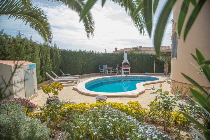 Chalet Con Piscina Privada - Miami Platja