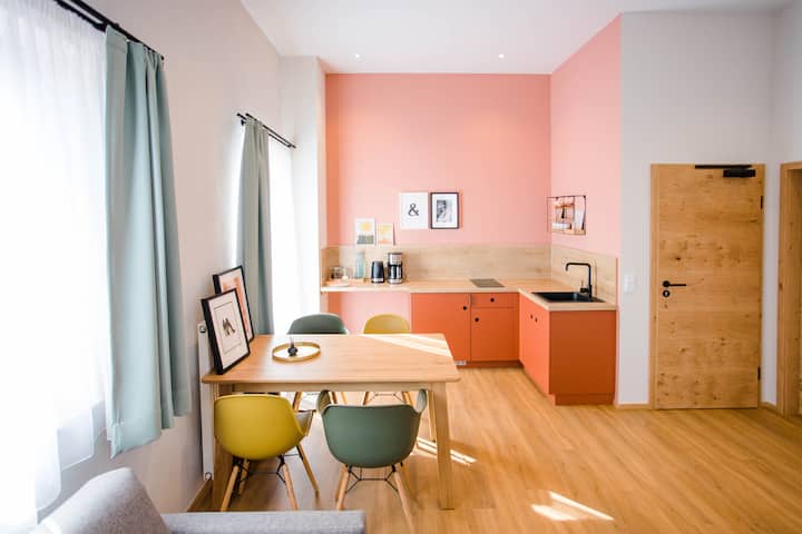 2-zi-stadtapartment Mit Balkon - Ainring
