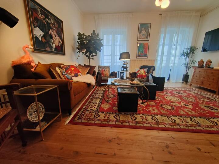 Historic Heart Of Cahors! An Elegant 2 Bedroom Apt - Cahors