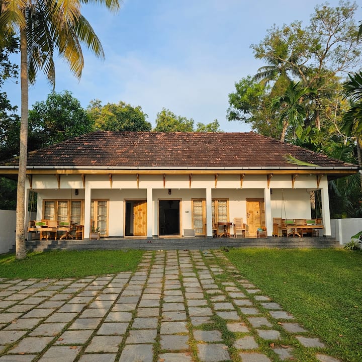 Lake Facing Villa/kayaking/water Sport Activities - Vaikom