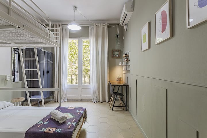 Habitación 4ple Baño Compartido - Barcelona