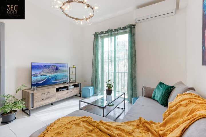Modern 2br Apt With Private Balcony In Stjulians ! - Aeropuerto de Malta (MLA)