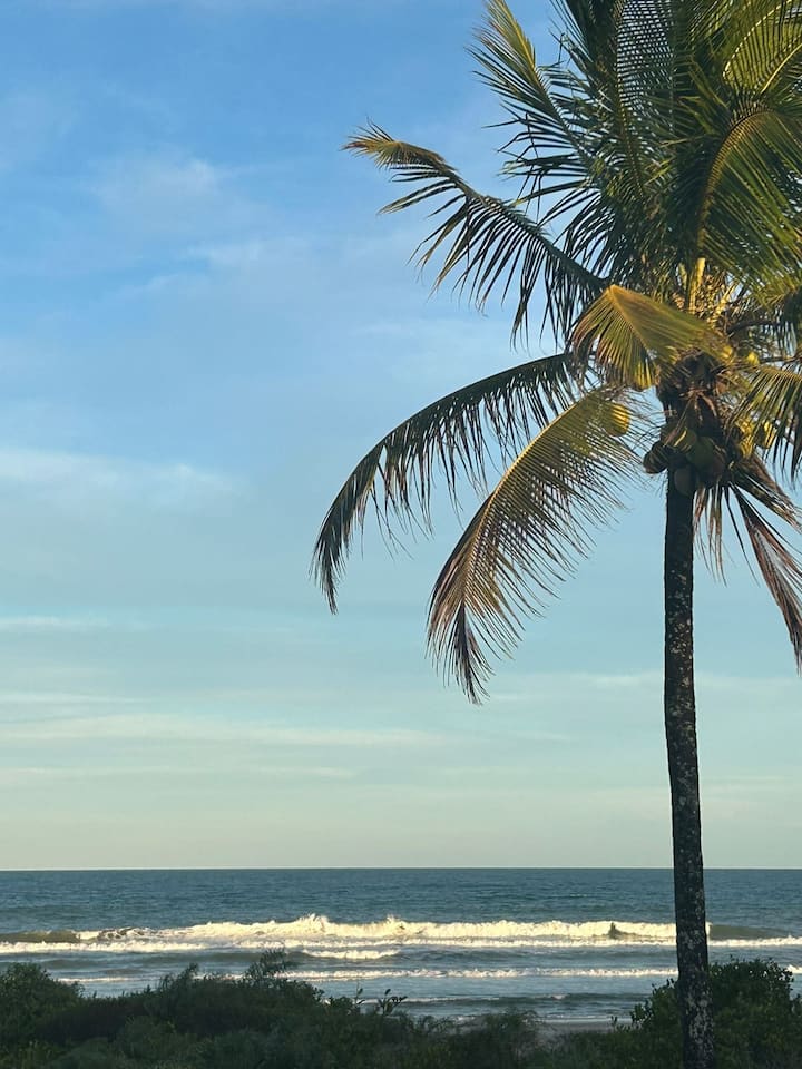 Chále Vista Ao Mar, Pé Na Areia C Funcionaria - Ilhéus