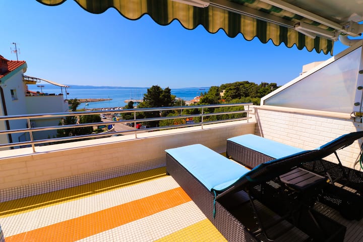 Sea-view Apartment - Tudor - Split