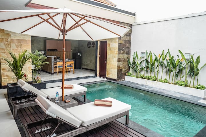Stylish 2 Br Pool Villa Near Mertasari Beach Sanur - Sanur