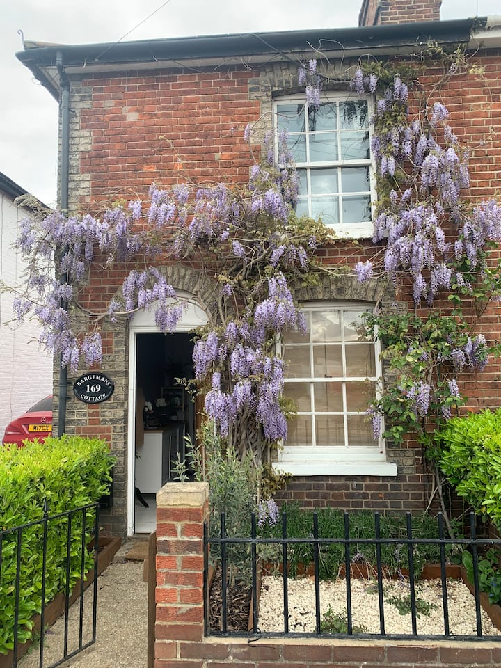 Bargeman's Cottage On Wantz Rd - 莫爾登