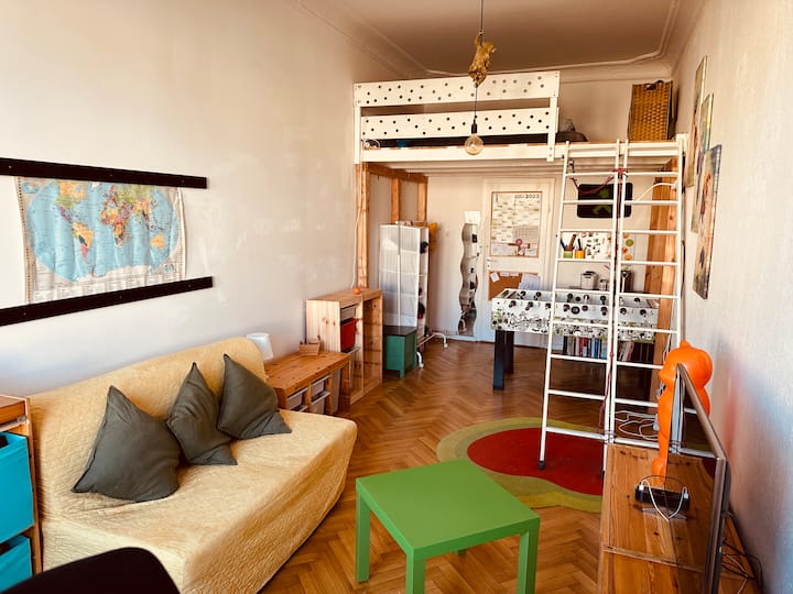 Bright Room In Pberg | Foosball | Homeoffice - 베를린