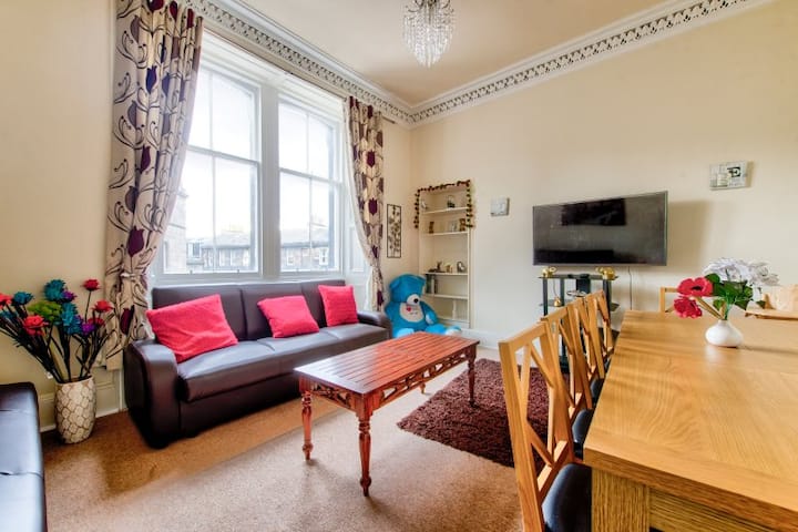 Large Apartment In Central Edinburgh - Edinburgh, UK