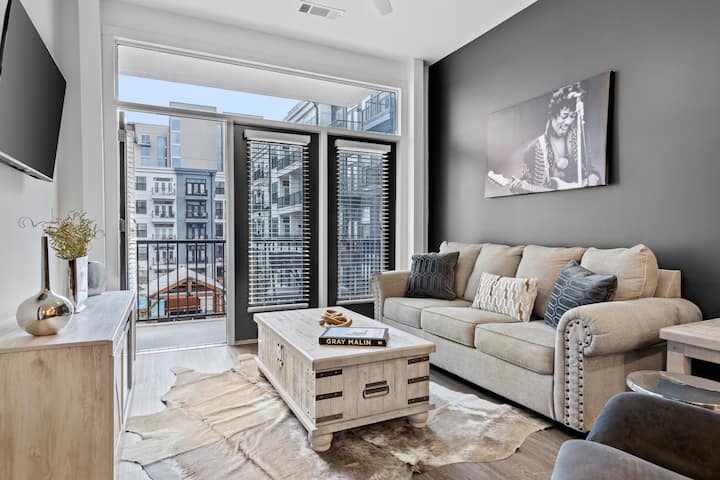 New! #Thecozycorner Courtyard Views, Modern Place - Nashville, TN
