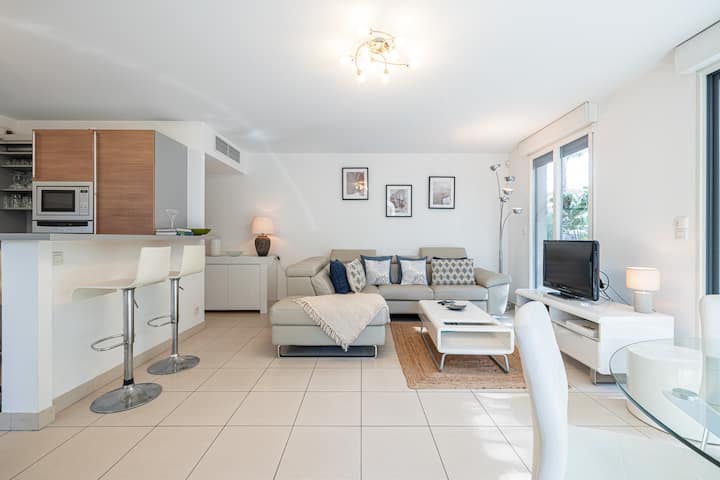 2 Bed Apt With Pool, Near Beaches & Juan-les-pins - Antibes