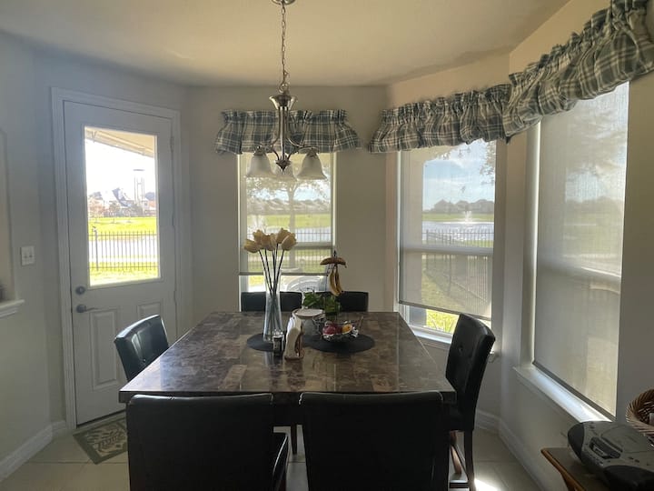 Oikos Garden - Richmond, TX