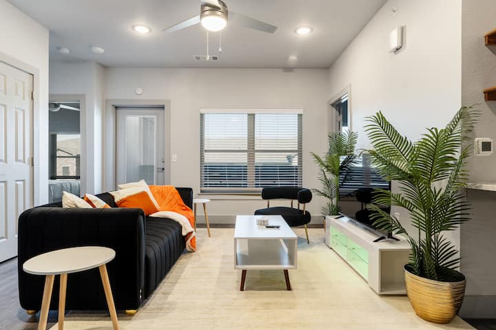 Corporate Housing By Mgm - Hell House, Cedar Hill