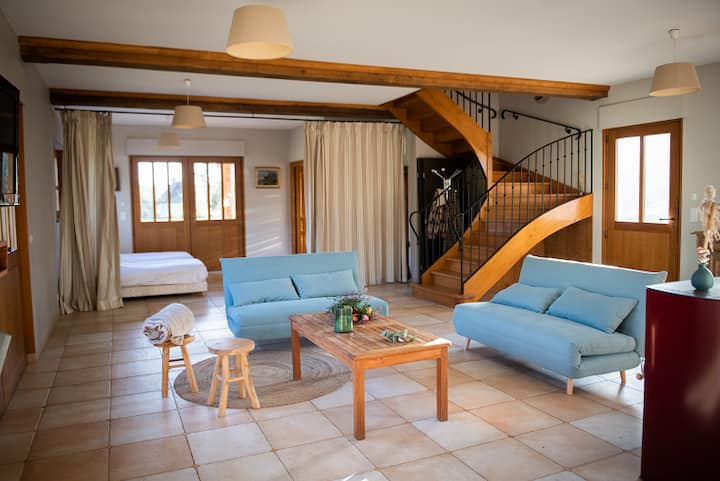 Grande Maison Familiale, 
La Mare Et Son Perchoir - Cabourg