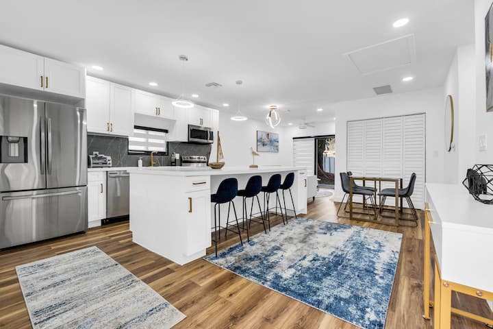 Modern Home W/ Yard- Dwntwn/beach/airport Close By - Fort Lauderdale