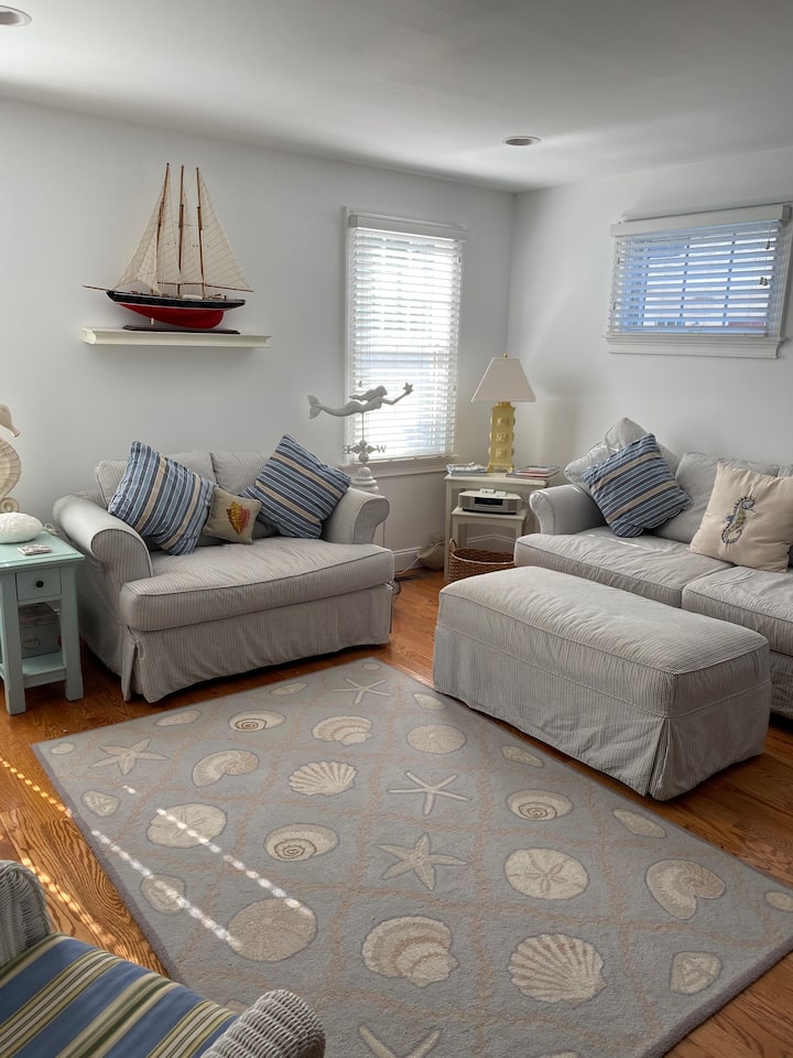 Heart Of Harwich Port Beach Gem - Harwich, MA