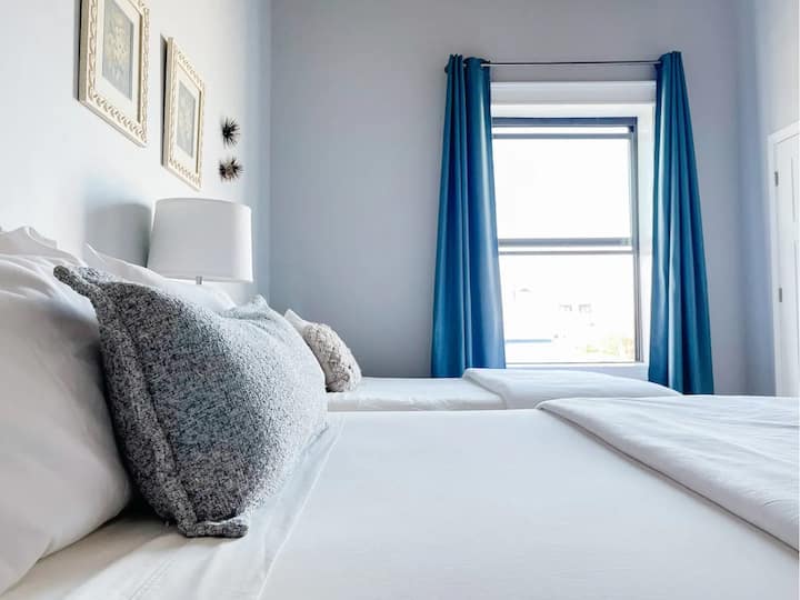 City-view Condo Near Lucas Oil Stadium - Indianapolis, IN