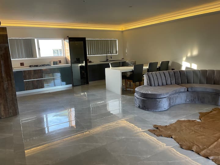 2 Bedroom Luxury Apartment - Durban