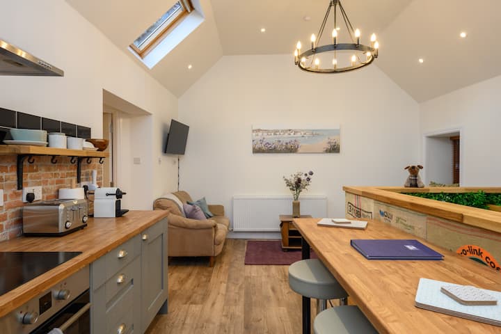 Old Town Loft - Stylish Apartment - Cupar