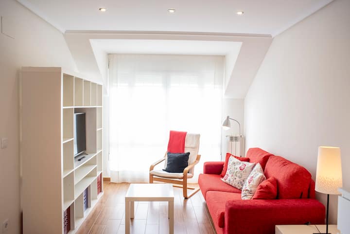 Apartamento Somo, 1 Habitación, Terraza Y Garaje. - Santander