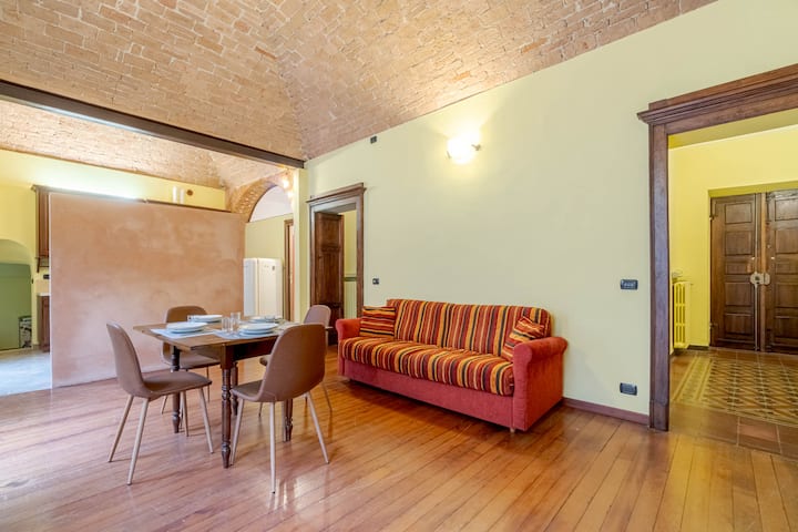 Guesthost - Casa Dei Giramondo - Asti