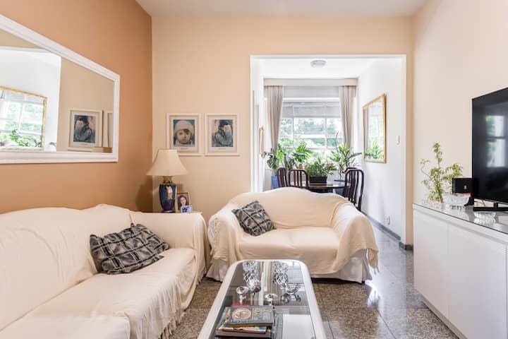 Bedroom With Air Conditioner In The Heart Of Ipanema! - Rio de Janeiro