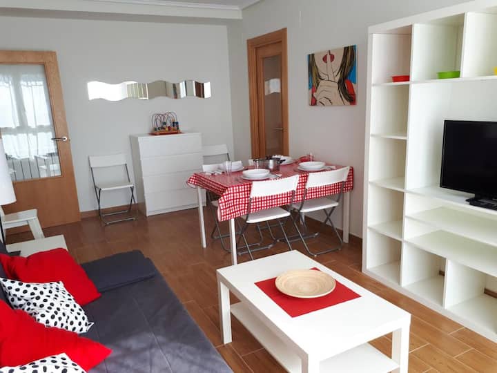 Apartamento Somo, 2 Hab. Bajo Con Terraza Y Garaje - Solares