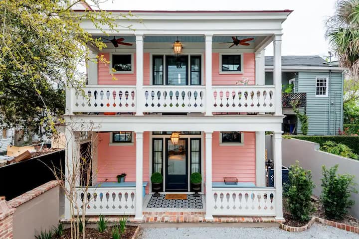 The Little Pink House - Charleston, SC