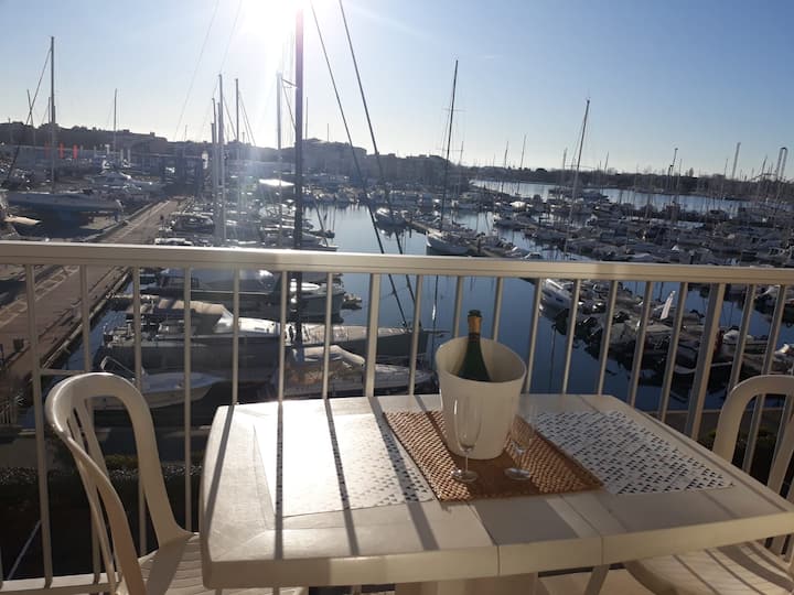 Superbe Studio à Louer Au Port - Agde