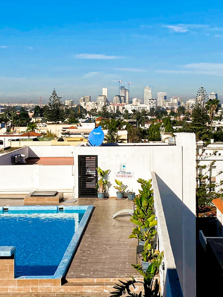 Appartement Séduisant Avec Piscine Sur Rooftop - Casablanca