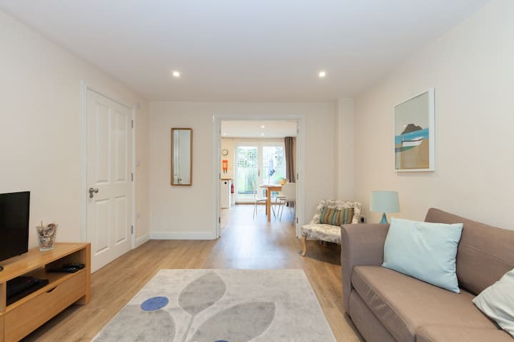 Large And Comfortable 3 Bed Family Home - Ox4 - 牛津
