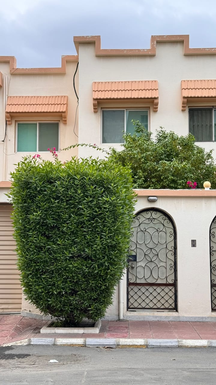Chic 3bd Villa Family Only فيلا للعائلات ٣غرف نوم - Djeddah