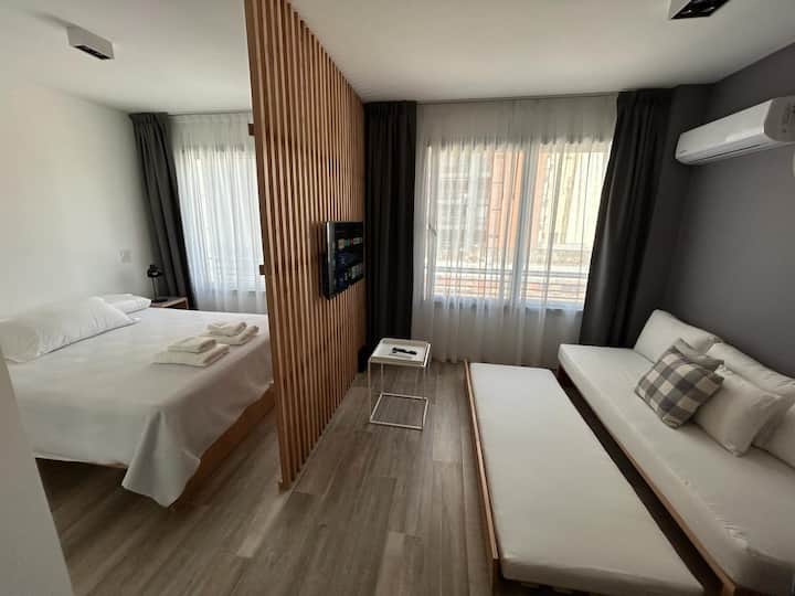 Dos Unidades De Diseño A Metros De La Rural - Buenos Aires